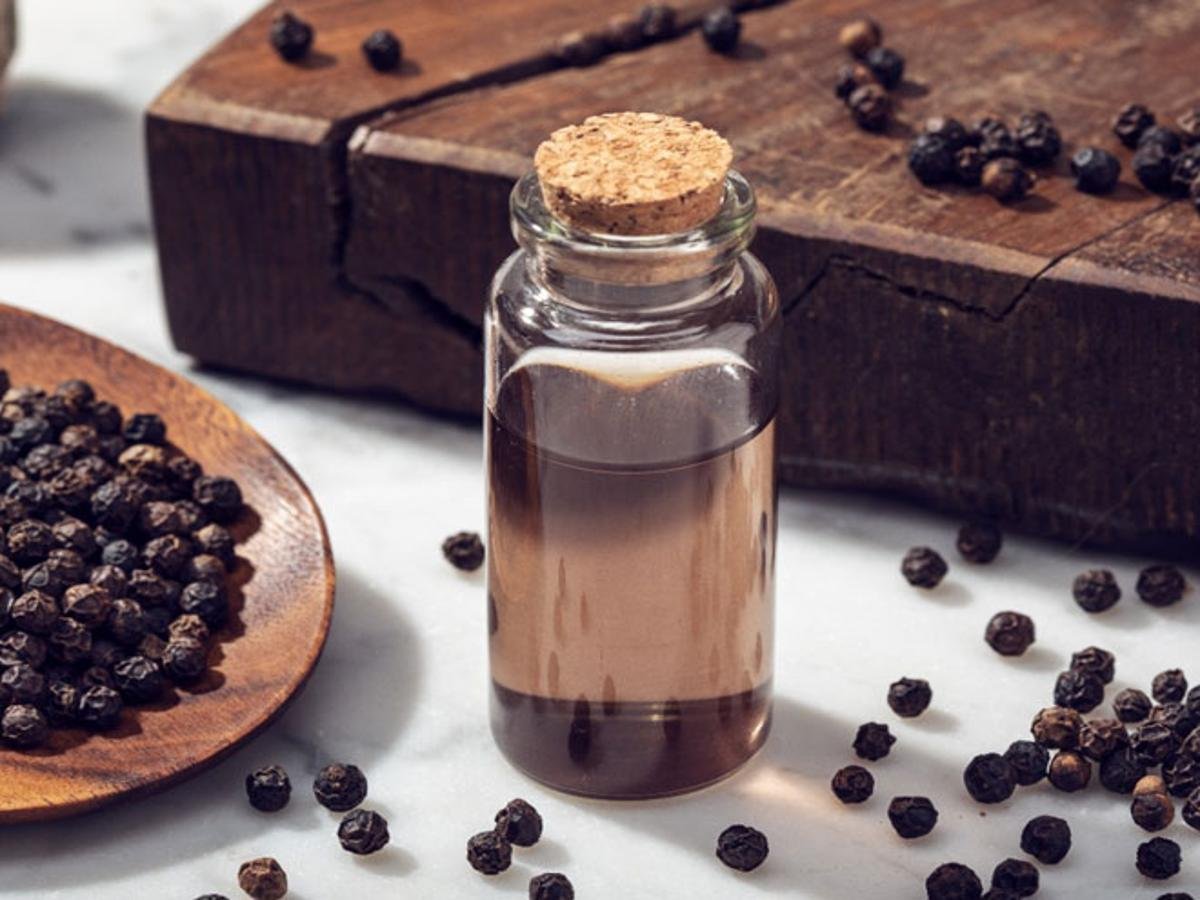 Vedini Black Pepper Essential Oil JINDEAL INC Vedini Black Pepper Essential Oil JINDEAL INC